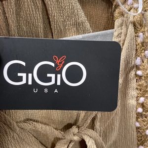 Gigio | Tops | Gigio Blouse Runs Big | Poshmark